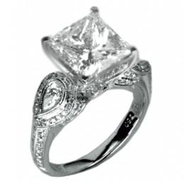 3ct Princess Cut Center Diamond with Pear Shape side diamonds